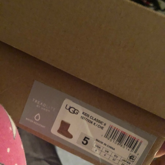 UGG | Shoes | Brand New Authentic Uggs Size 5 | Poshmark